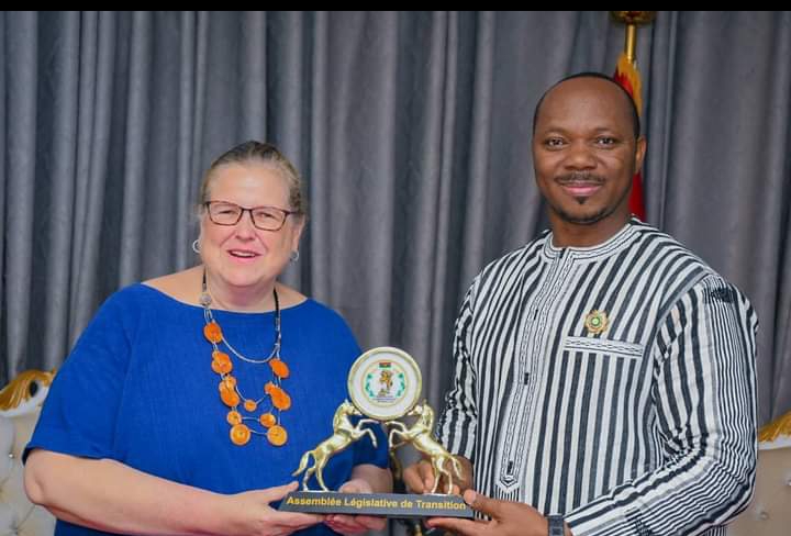Coopération Burkina-Canada: L’ambassadeur Lee Anne Hermann fait ses ...